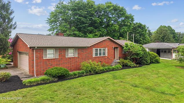 827 W Cunningham St, Alcoa, TN 37701 | MLS# 1346372