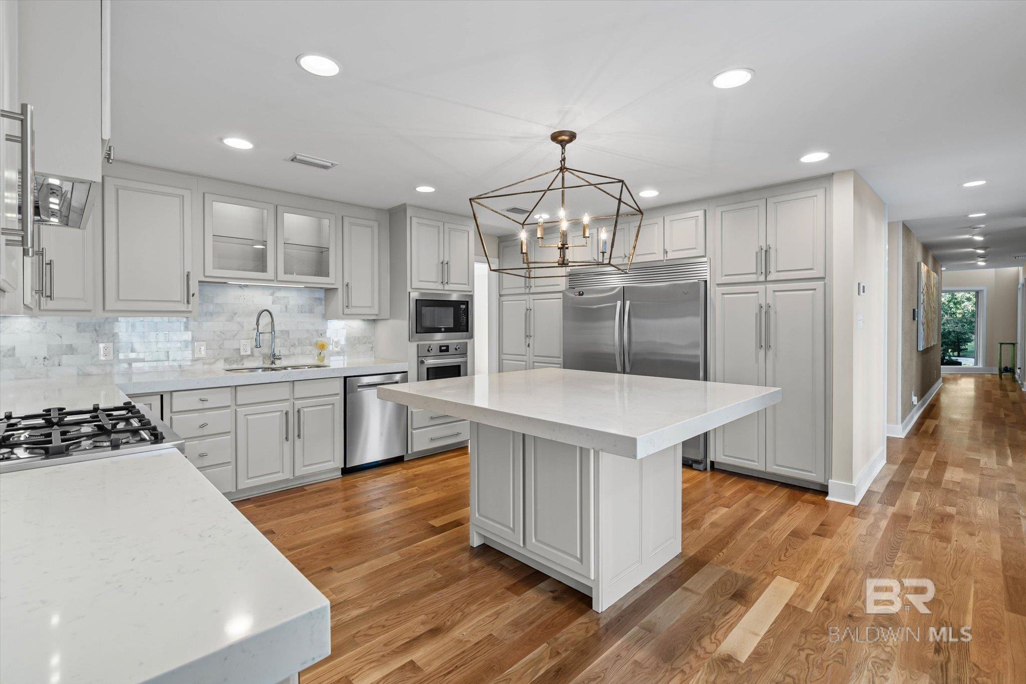 213 Lakewood Dr, Mobile, AL 36608 | Estately 🧡 | MLS# 387160