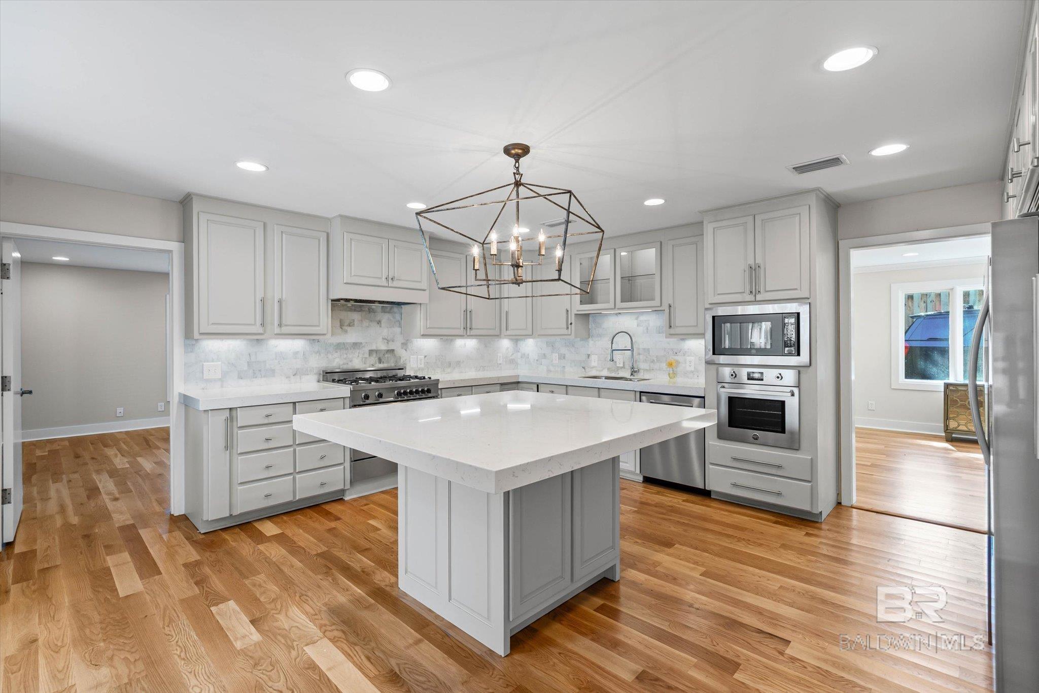 213 Lakewood Dr, Mobile, AL 36608 | Estately 🧡 | MLS# 387160