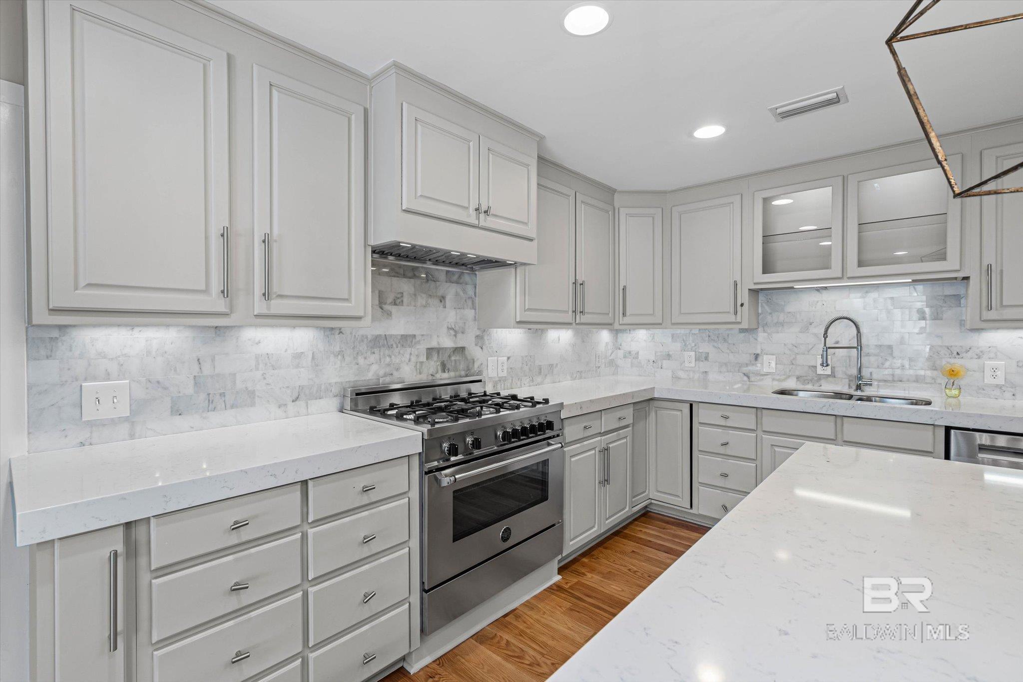 213 Lakewood Dr, Mobile, AL 36608 | Estately 🧡 | MLS# 387160