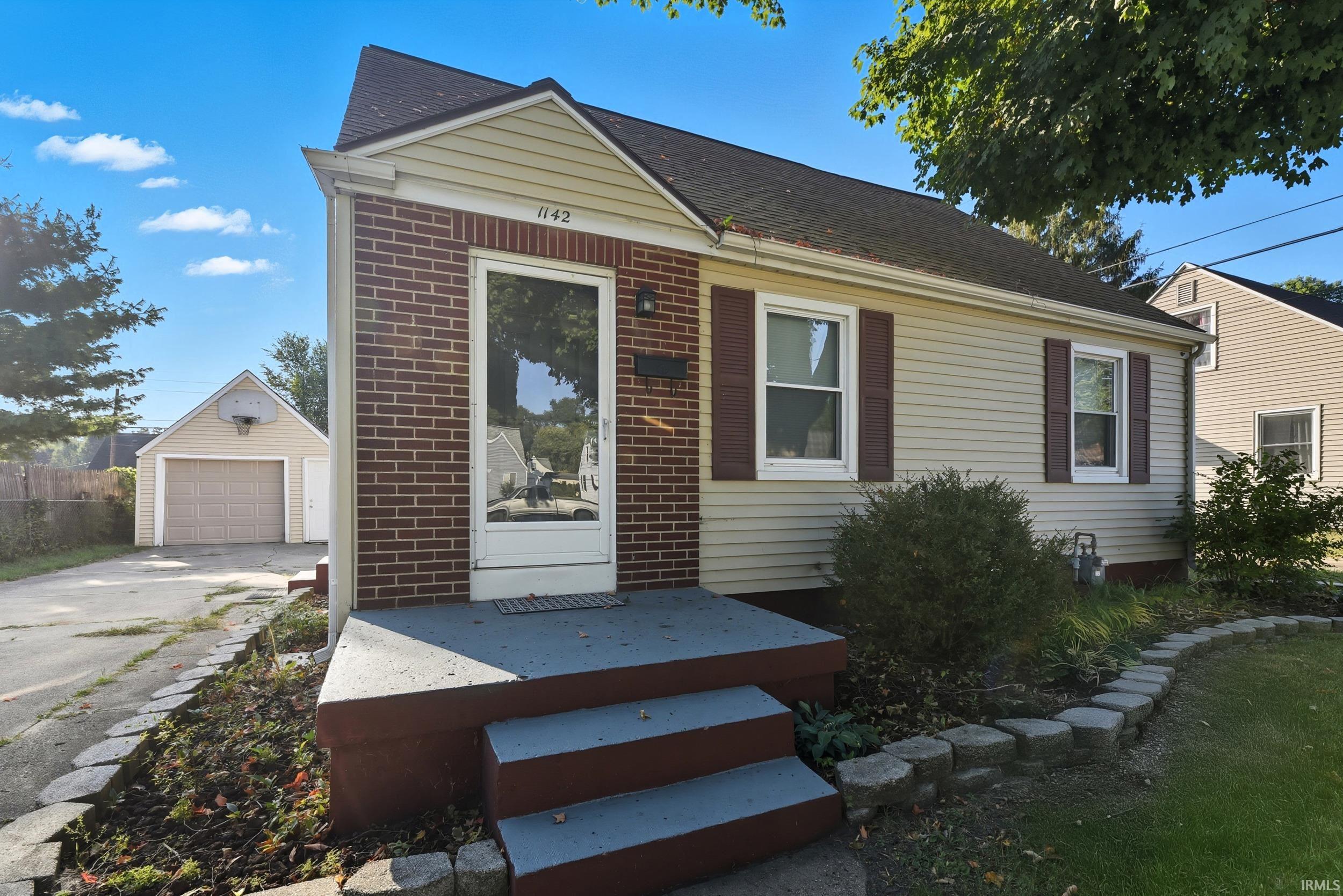 1142 Blyler, South Bend, IN 46616 | Estately 🧡 | MLS# 202538147