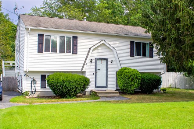 14 Drawbridge Dr, West Warwick, RI 02893 | Estately 🧡 | MLS# 1388582