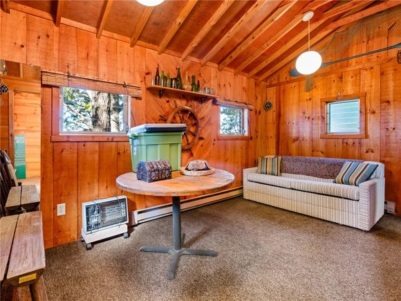 15 George W Finnerty Rd, Barrington, RI 02806 | Estately 🧡 | MLS# 1400045