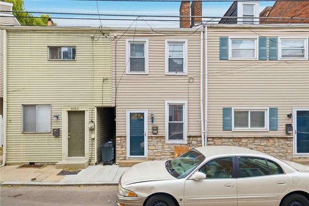 2325 Larkins Way, Pittsburgh, PA 15203 | Estately 🧡 | MLS# 1731017