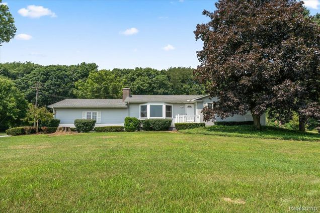 14600 Darling Rd, London Township, MI 48160 | Estately 🧡 | MLS# 20251017766