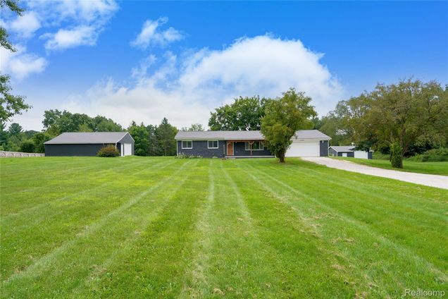 4566 Clyde Rd, Howell, MI 48855 | Estately 🧡 | MLS# 20251020827