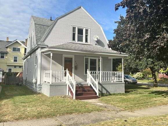 902 W Washington Ave, Jackson, MI 49203 | Estately 🧡 | MLS# 20251035912