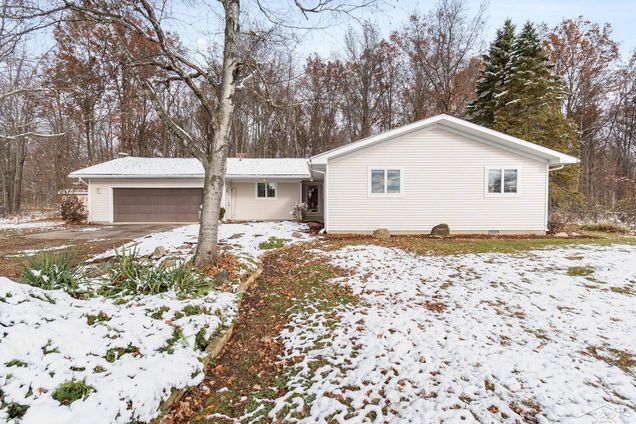 20100 Nelson Rd, Lakefield Twp, MI 48637 | Estately 🧡 | MLS# 61050194123