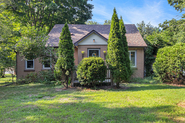 1085 2nd Division St, Gun Plain Twp, MI 49080 | Estately 🧡 | MLS ...