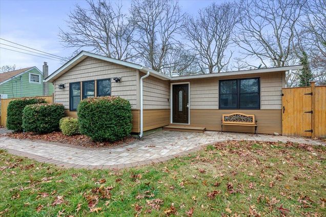 202 Lexington Rd, Shirley, NY 11967 | Estately 🧡 | MLS# 802700