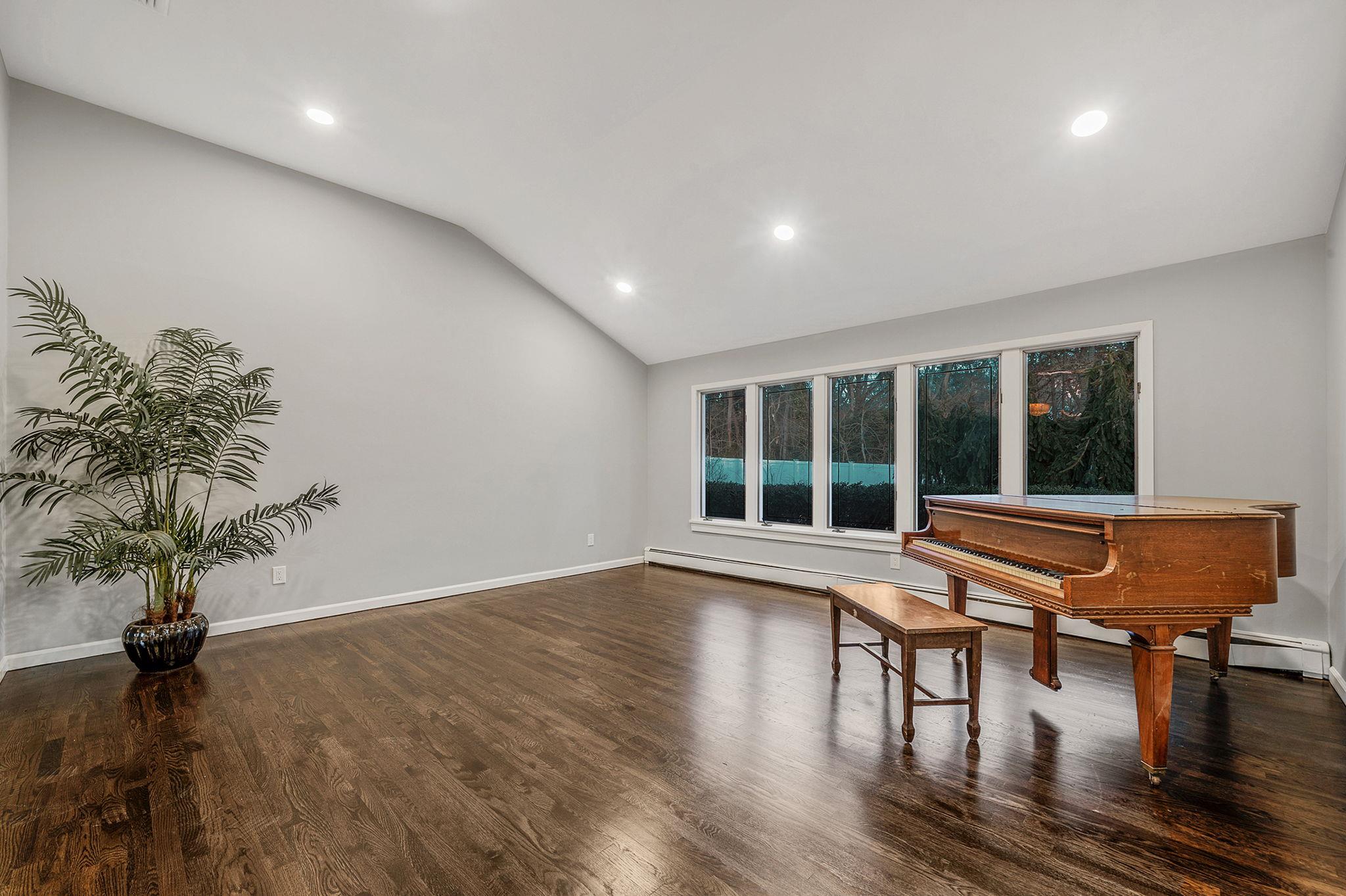 15 Crawford Dr, Dix Hills, NY 11746 | Estately 🧡 | MLS# 818318