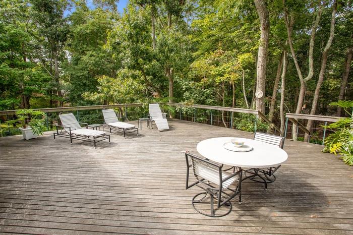 9 Shadyrest Dr, Sag Harbor, NY 11963 | Estately 🧡 | MLS# 820069