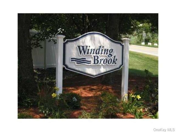 27 Winding Brook Dr, Walden, NY 12586 | Estately 🧡 | MLS# H6231158
