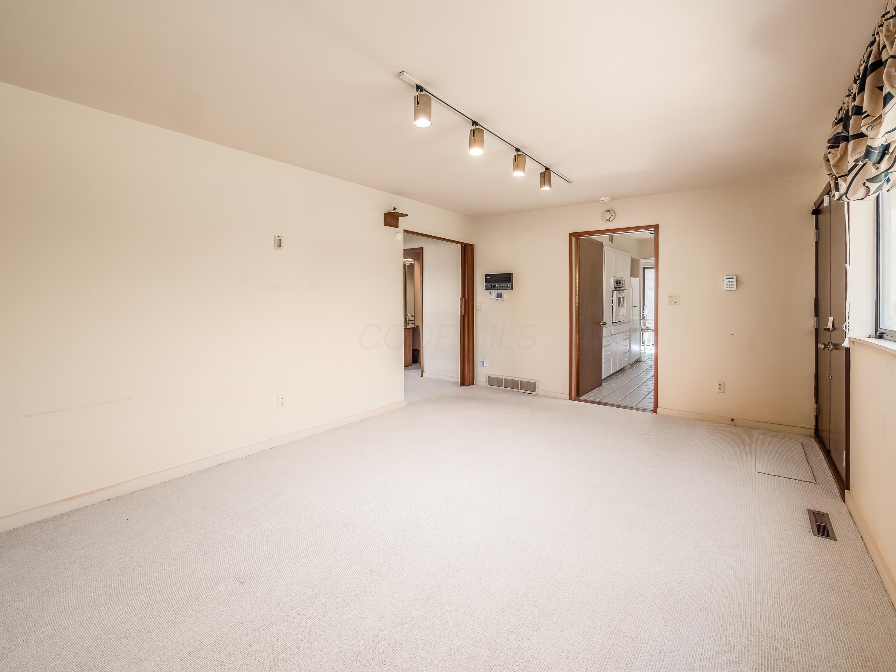 6909 Olentangy River Rd, Columbus, OH 43235 | Estately 🧡 | MLS# 225012006