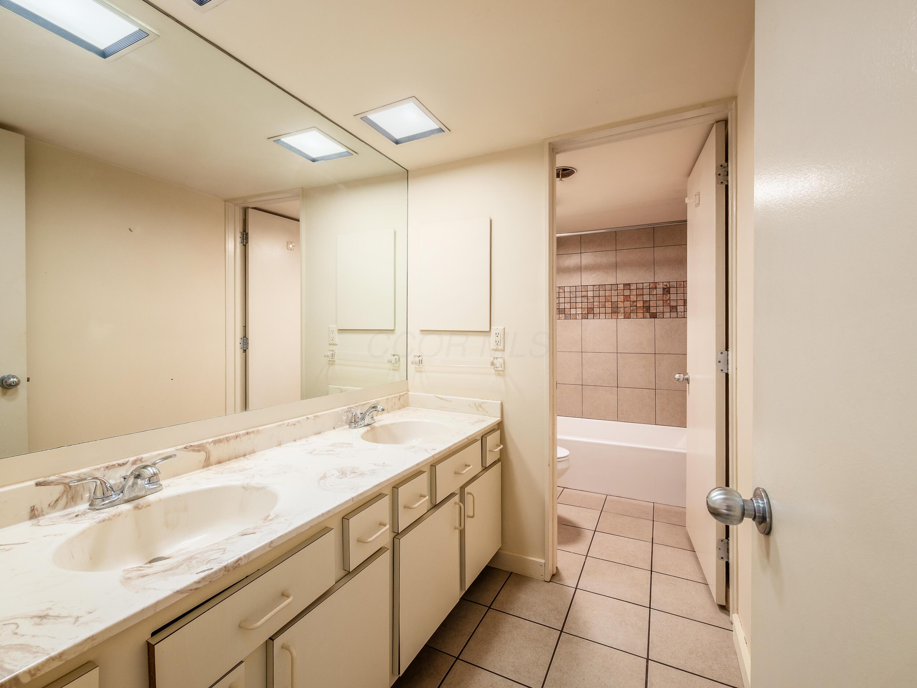 6909 Olentangy River Rd, Columbus, OH 43235 | Estately 🧡 | MLS# 225012006