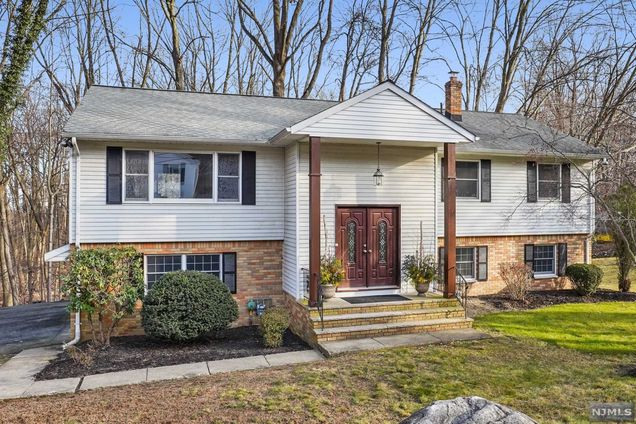 178 Kakeout Rd, Kinnelon Borough, NJ 07405 | Estately 🧡 | MLS# 22000676