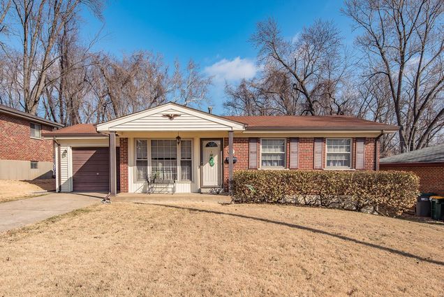 1147 Siebe Dr, St Louis, MO 63137 | Estately 🧡 | MLS# 23009189