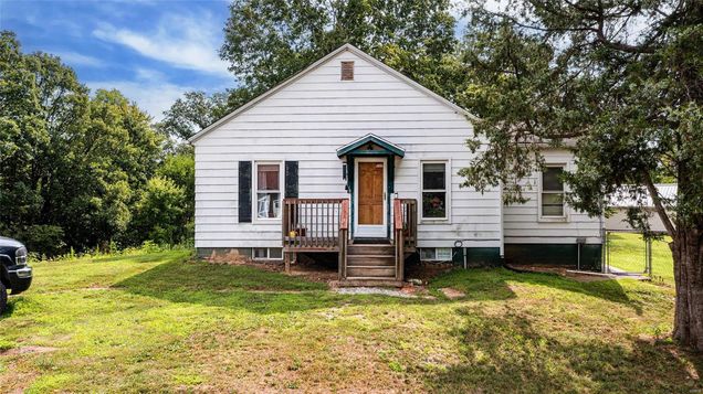 12783 Route 16, Plainview, IL 62685 | Estately 🧡 | MLS# 23045394