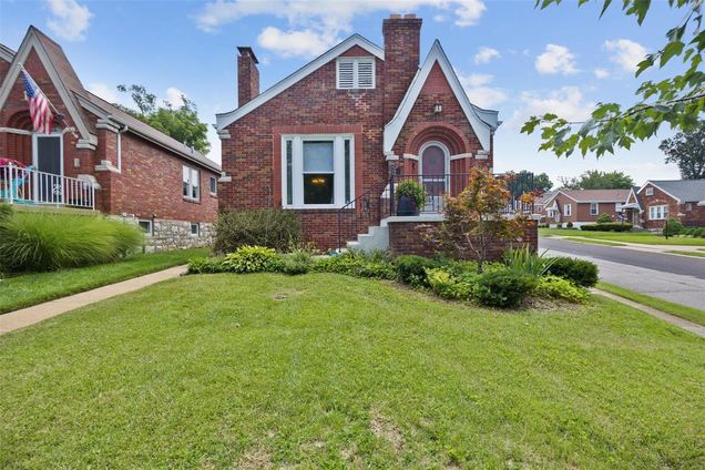 9352 Rambler Dr, Unincorporated, MO 63123 | Estately 🧡 | MLS# 24042777