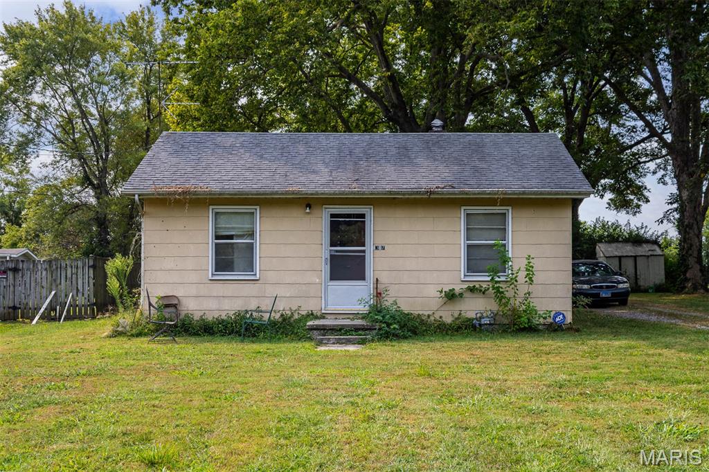 307 W Peeples St, Summerfield, IL 62289 | Estately 🧡 | MLS# 25064815