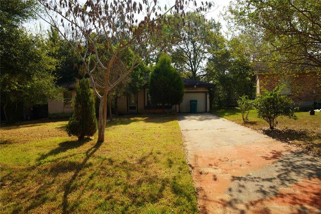 111 Libby Cir, Willis, TX 77378 | Estately 🧡 | MLS# 24949427