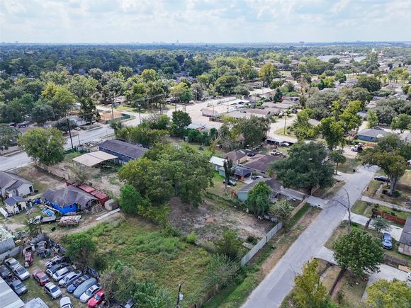 2429 Calvin, Houston, TX 77088 | Estately 🧡 | MLS# 45581193