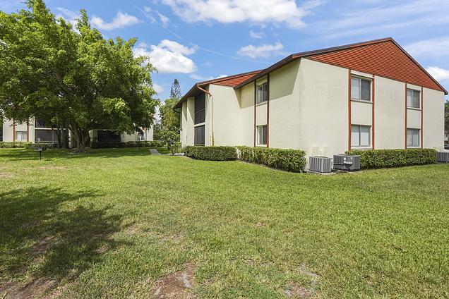 4709 Sable Pine Cir, West Palm Beach, FL 33417 | Estately 🧡 | MLS ...