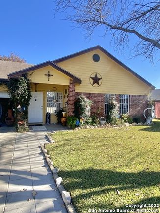 304 Studer Park, Uvalde, TX 78801 | Estately 🧡 | MLS# 1582266