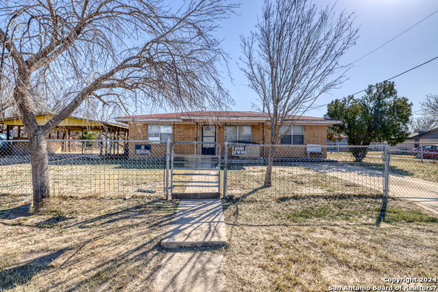 730 E Holland St, Crystal City, TX 78839 | Estately 🧡 | MLS# 1745927