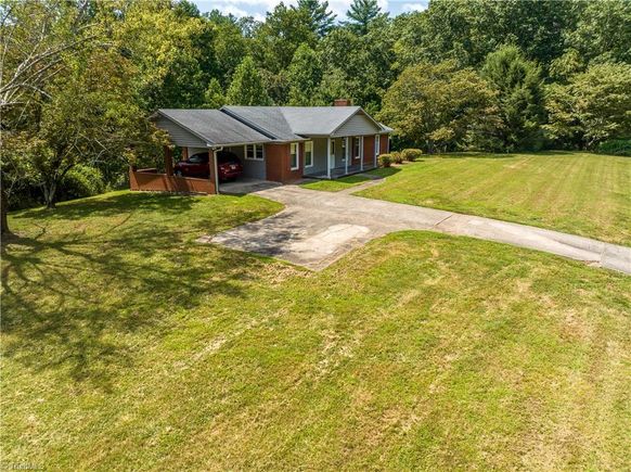 883 Zephyr Mountain Park Rd, State Road, NC 28676 | Estately 🧡 | MLS ...
