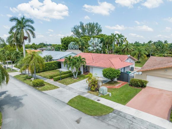 12621 SW 23rd Ter, Miami, FL 33175 | Estately 🧡 | MLS# A11449826
