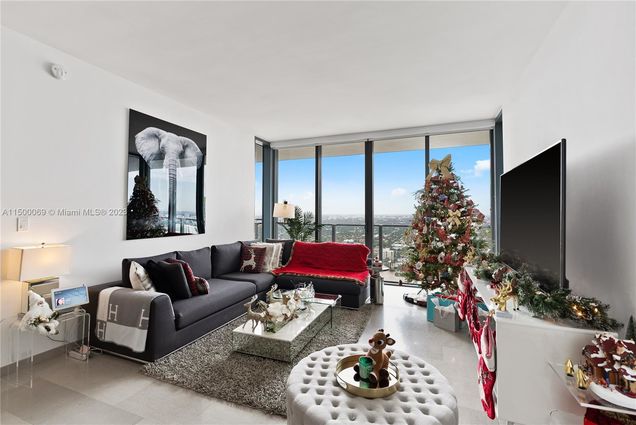 88 SW 7th St #3704, Miami, FL 33130 | Estately 🧡 | MLS# A11500069