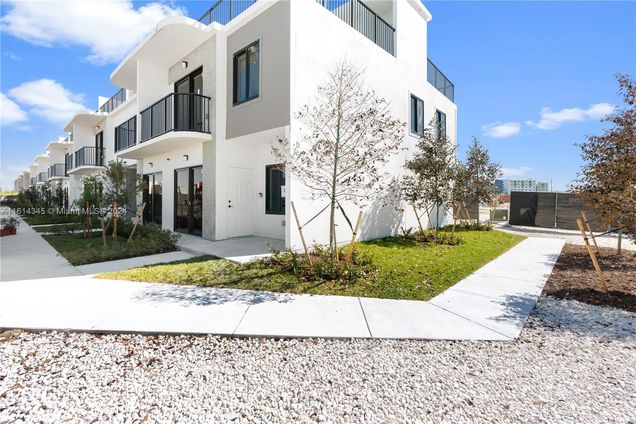 14519 SW 261 St, Homestead, FL 33032 | Estately 🧡 | MLS# A11614345