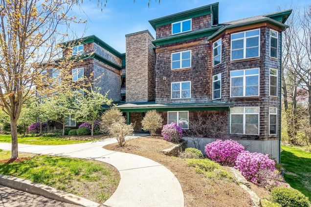 121 Claire Pointe #121, Burlington, VT 05401 | Estately 🧡 | MLS# 4944841