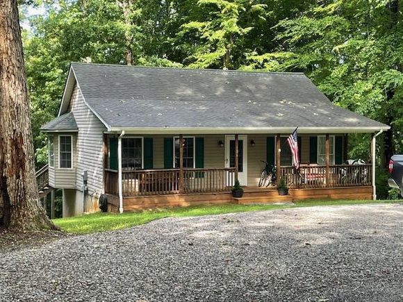 106 Lake Trl CT, Goodview, VA 24095 | Estately 🧡 | MLS# 906529