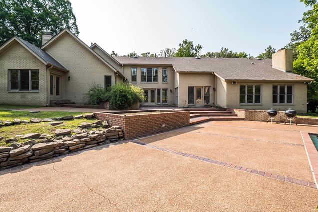 5270 Walnut Grove Rd, Memphis, TN 38120 | Estately 🧡 | MLS# 10149106