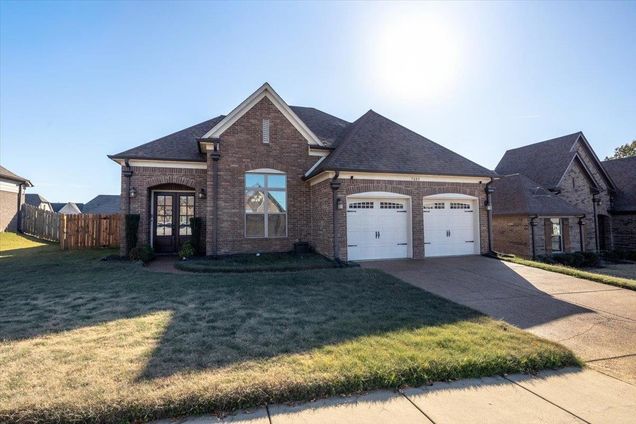 7685 Shadowcrest Rd, Memphis, TN 38125 | Estately 🧡 | MLS# 10209634