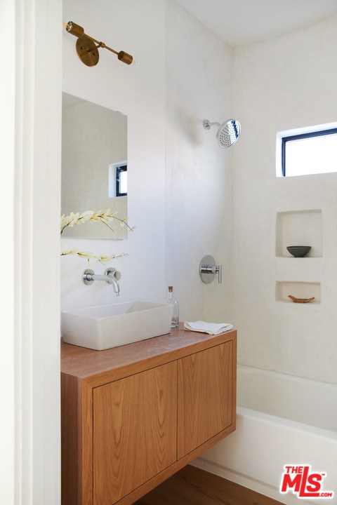 526 Eastview Dr, Los Angeles, CA 90042 | Estately 🧡 | MLS# 21675258