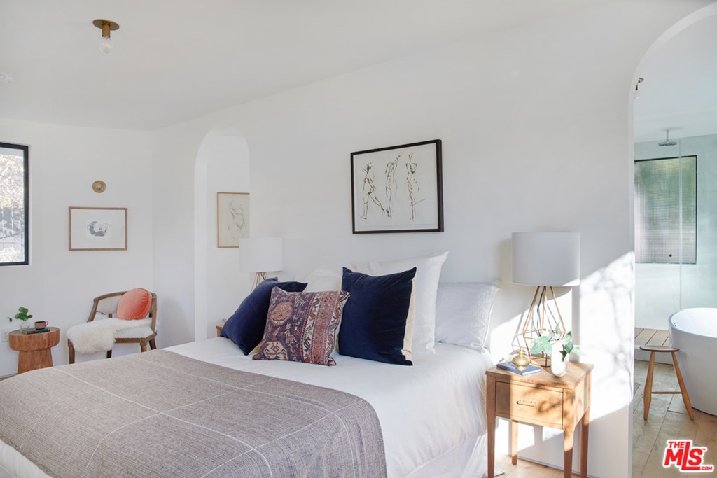 526 Eastview Dr, Los Angeles, CA 90042 | Estately 🧡 | MLS# 21675258