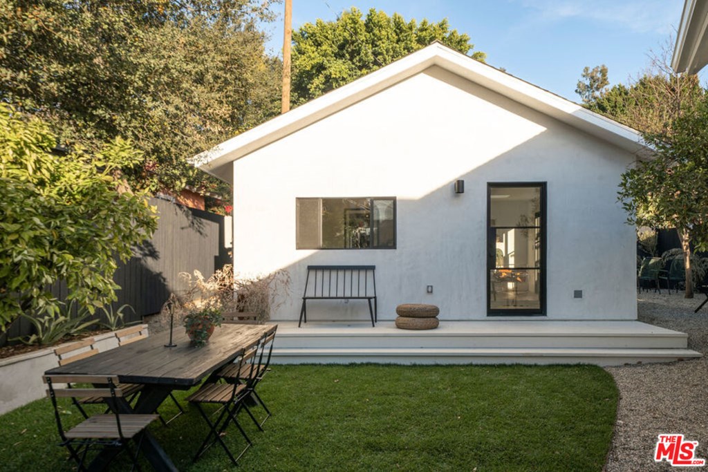 526 Eastview Dr, Los Angeles, CA 90042 | Estately 🧡 | MLS# 21675258