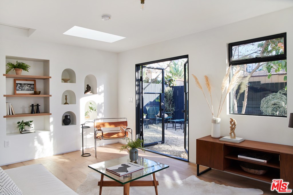 526 Eastview Dr, Los Angeles, CA 90042 | Estately 🧡 | MLS# 21675258