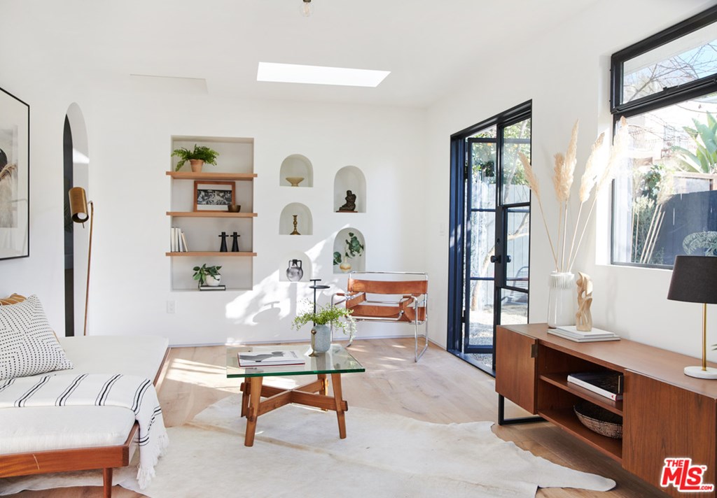 526 Eastview Dr, Los Angeles, CA 90042 | Estately 🧡 | MLS# 21675258