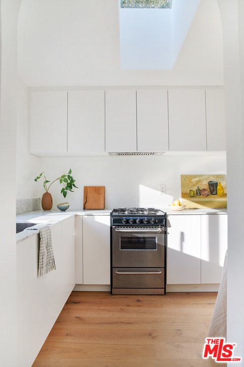 526 Eastview Dr, Los Angeles, CA 90042 | Estately 🧡 | MLS# 21675258