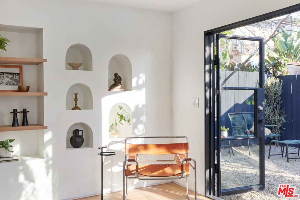 526 Eastview Dr, Los Angeles, CA 90042 | Estately 🧡 | MLS# 21675258