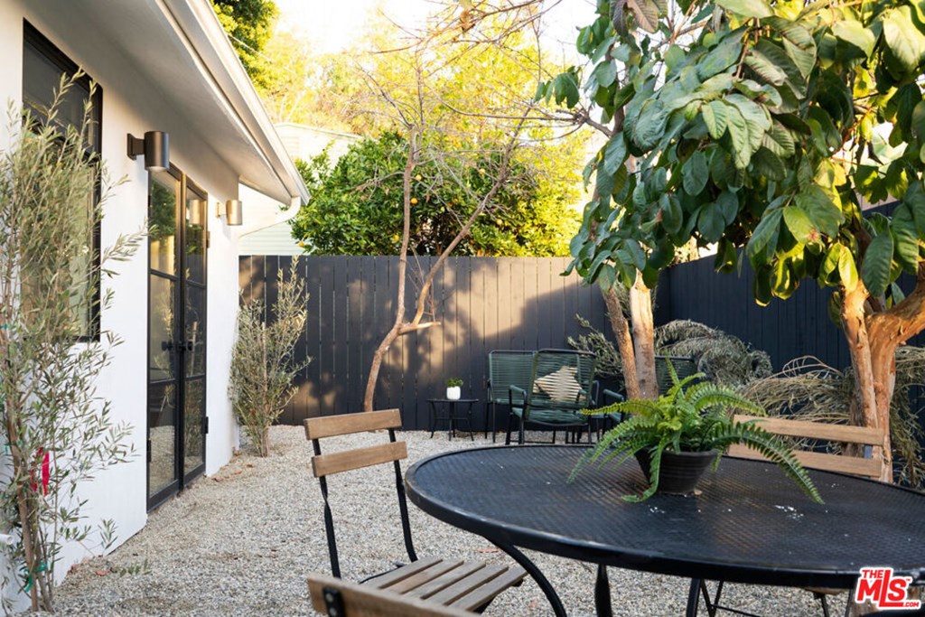 526 Eastview Dr, Los Angeles, CA 90042 | Estately 🧡 | MLS# 21675258