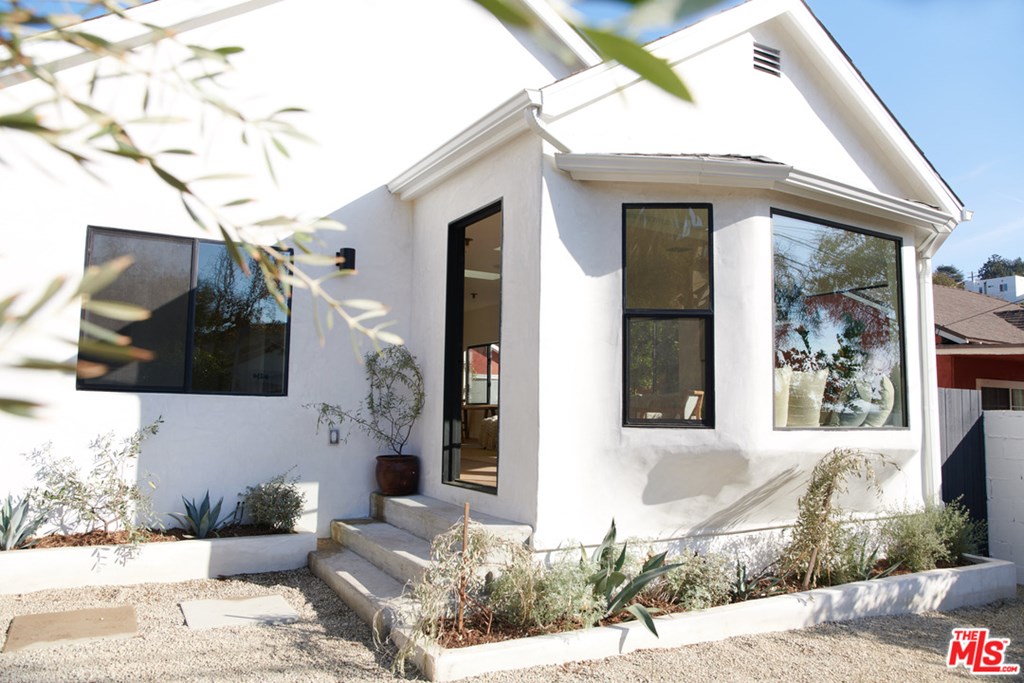 526 Eastview Dr, Los Angeles, CA 90042 | Estately 🧡 | MLS# 21675258