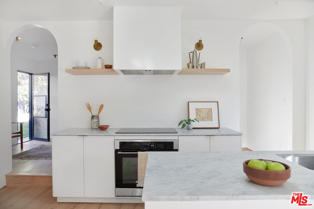 526 Eastview Dr, Los Angeles, CA 90042 | Estately 🧡 | MLS# 21675258