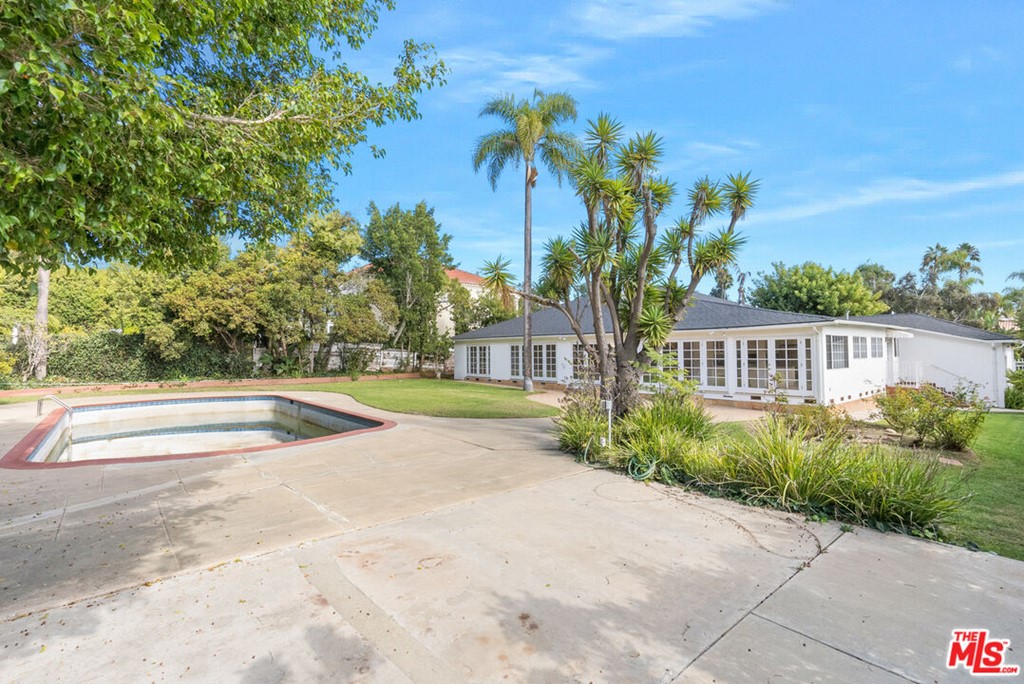 13765 W Sunset Blvd, Pacific Palisades, CA 90272 | Estately 🧡 | MLS ...