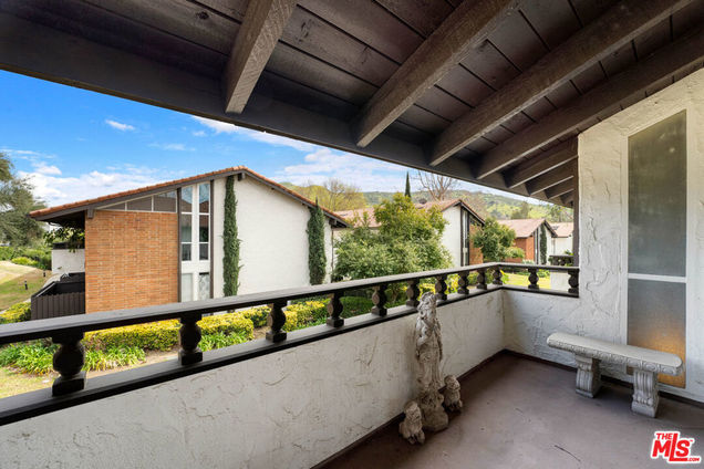 31552 Agoura Rd #3, Westlake Village, CA 91361 | Estately 🧡 | MLS# 23244393