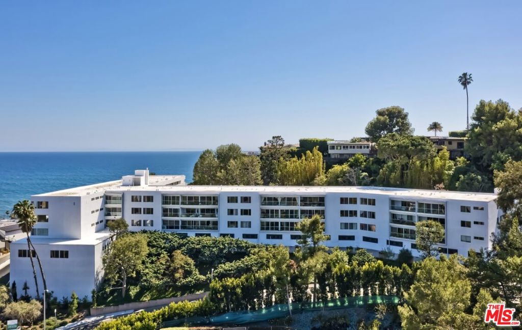 17337 Tramonto Dr #211, Pacific Palisades, CA 90272 | Estately 🧡 | MLS ...